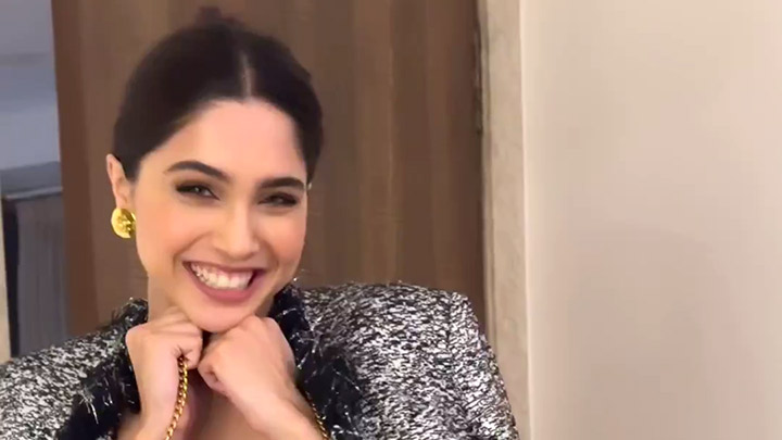 Sharvari Wagh looks beautiful as always in this outfit - Bollywood Hungama