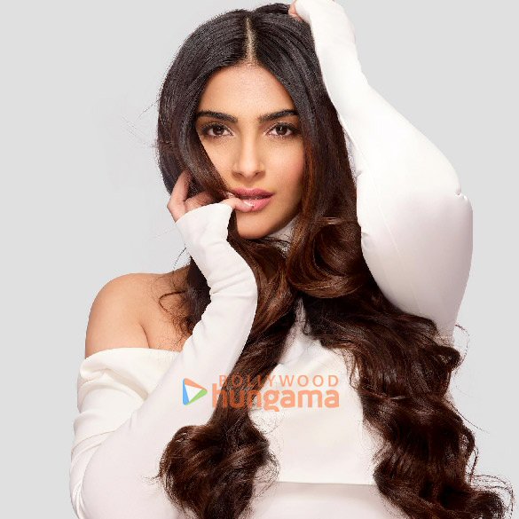 Sonam Kapoor Ahuja Photos, Images, HD Wallpapers, Sonam Kapoor Ahuja HD ...