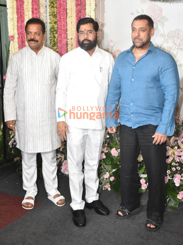 Photos: Celebs snapped visiting Arpita Khan’s house for Ganpati darshan ...