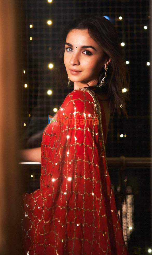 Alia Bhatt Photos, Images, HD Wallpapers, Alia Bhatt HD Images, Photos ...