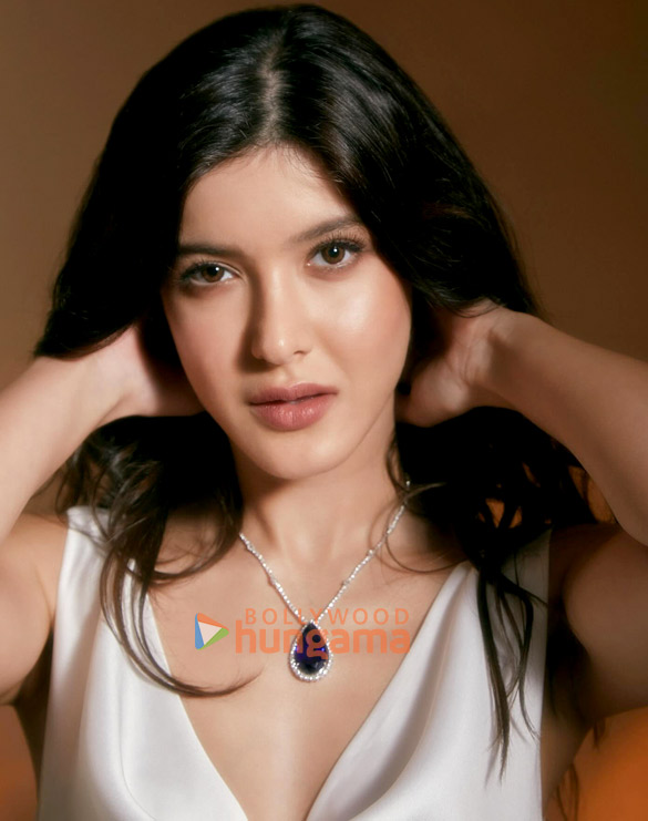 Shanaya Kapoor Photos, Images, HD Wallpapers, Shanaya Kapoor HD Images, Photos - Bollywood Hungama