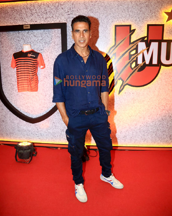 Photos Akshay Kumar snapped attending the Pro Kabaddi League at NSCI ...