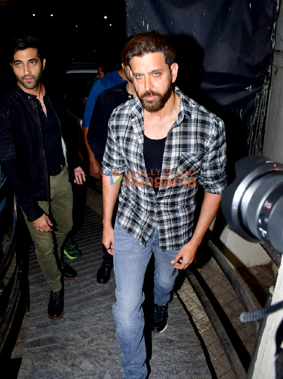Photos Fighter stars Hrithik Roshan, Anil Kapoor, and Akshay Oberoi ...