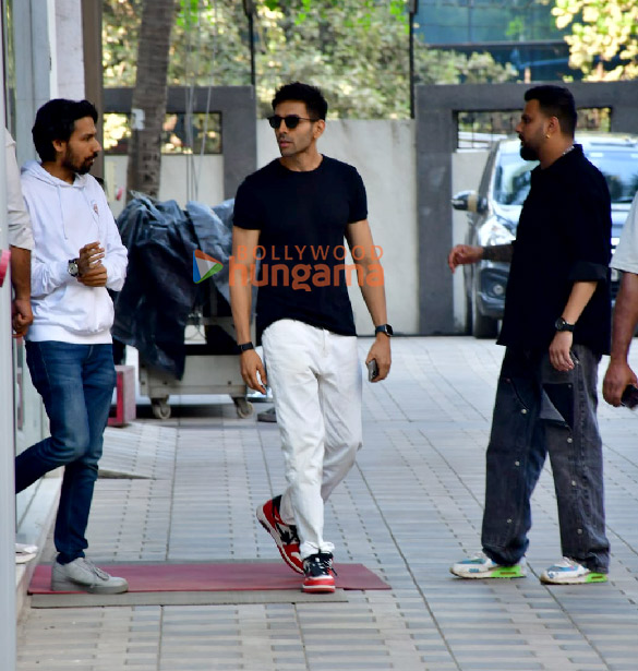 Photos Kartik Aaryan and Sharvari Wagh spotted for the look test of ...