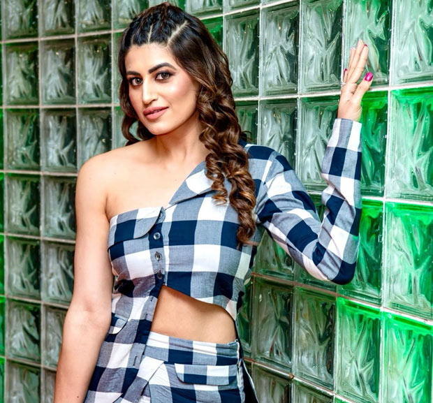 Khanak Budhiraja Interview, Videos - Bollywood Hungama