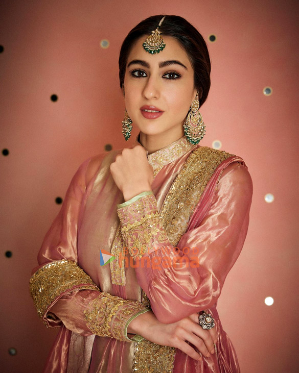 Sara Ali Khan Photos, Images, HD Wallpapers, Sara Ali Khan HD Images ...
