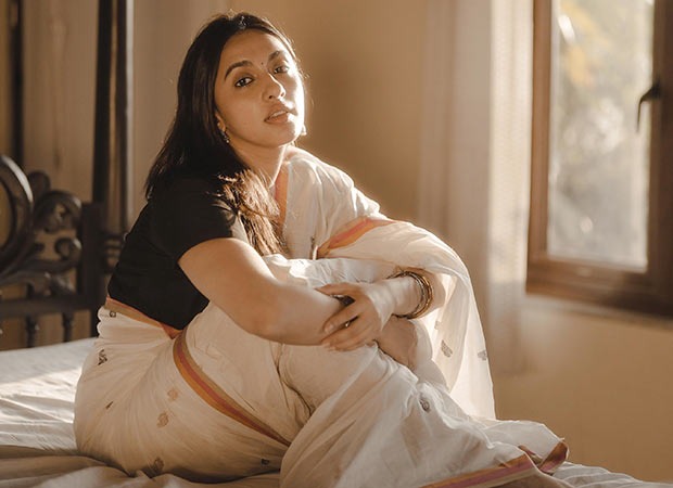 Akansha Ranjan Kapoor appears like an ethnic dream as she expresses ...