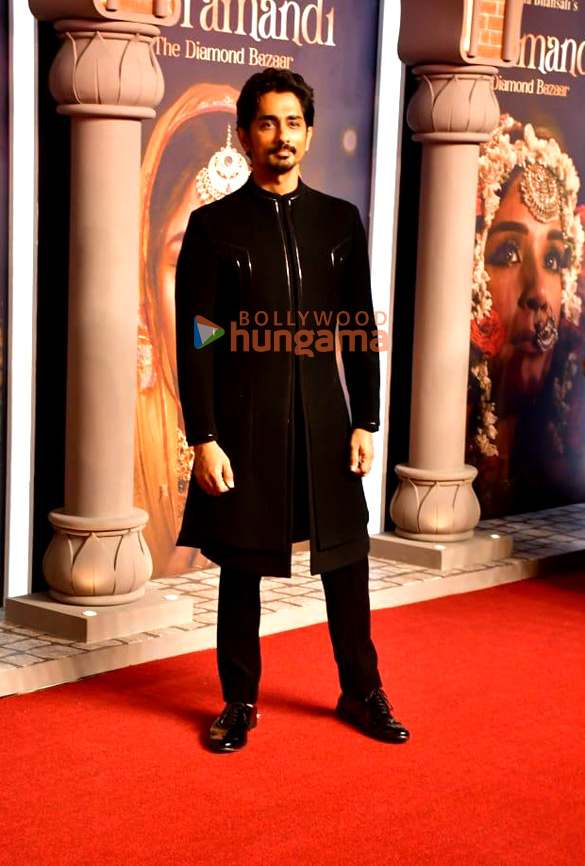 Photos Aditi Rao Hydari, Manisha Koirala, Sanjay Leela Bhansali and others grace the premiere of ...