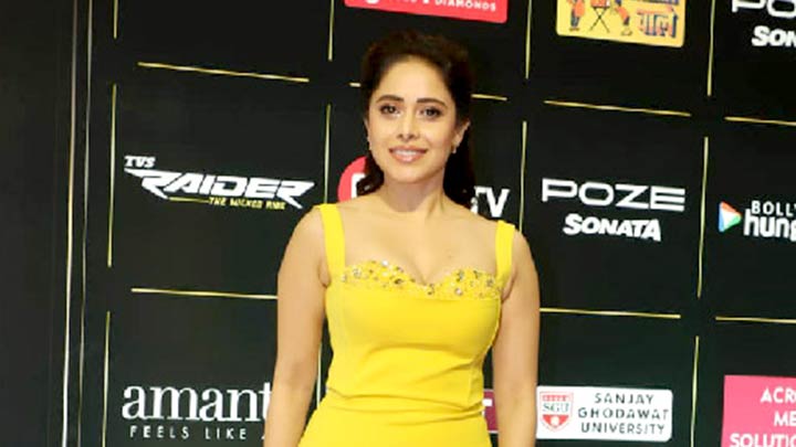 BH Style Icons 2024 Awards: Nushrratt Bharuccha poses for paps at the ...
