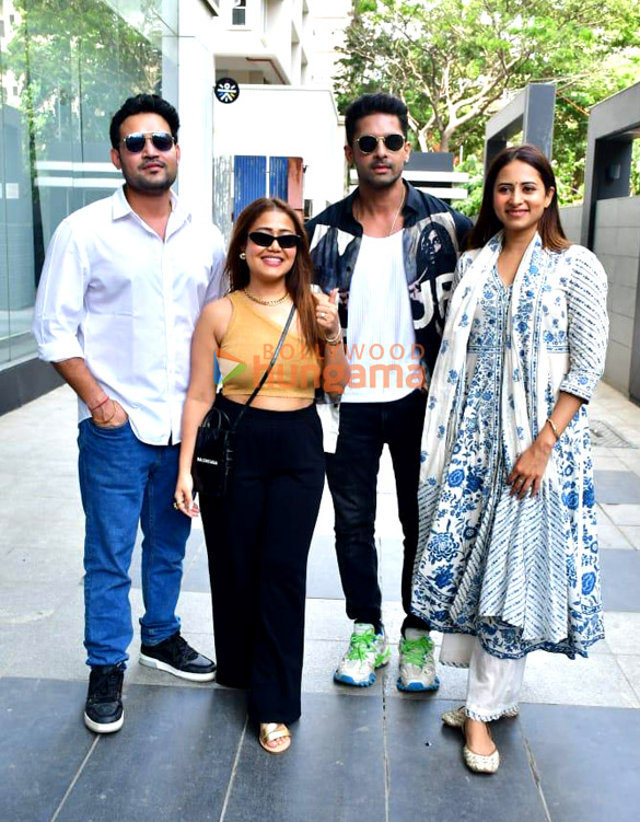 Photos: Neha Kakkar, Ravi Dubey and Sargun Mehta snapped in Andheri | Parties & Events ...