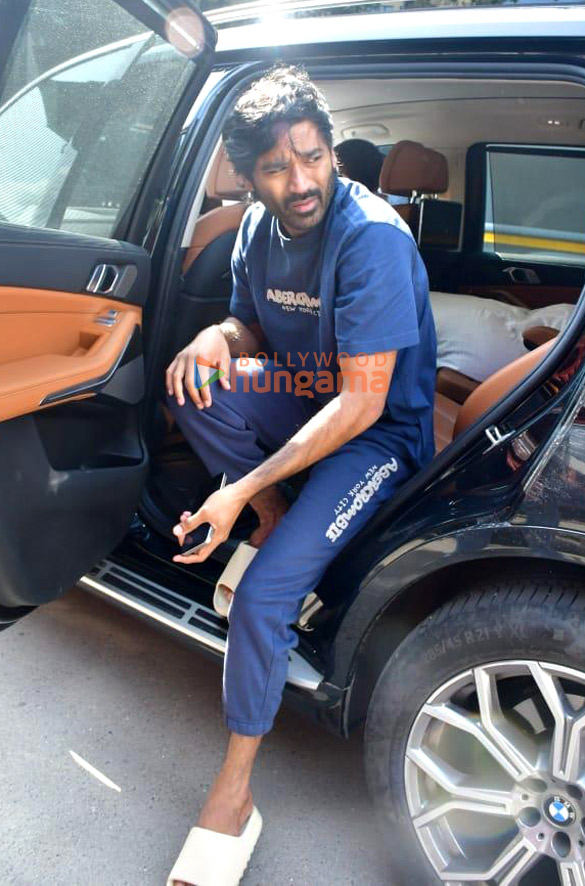 Photos: Dhanush snapped in Juhu | Parties & Events - Bollywood Hungama