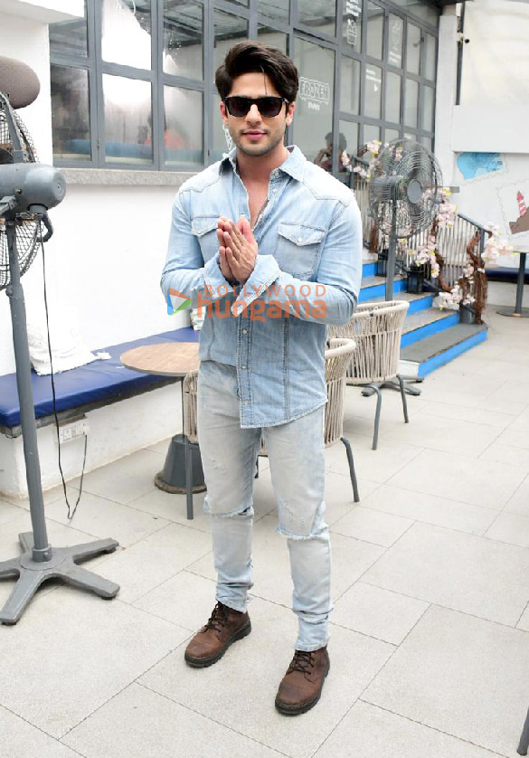 Photos Jibraan Khan snapped at Grounded Cafe in Bandra (1) | Jibraan ...
