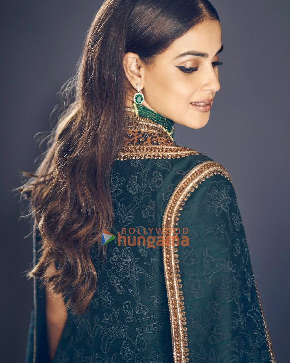 Genelia Deshmukh Photos, Images, HD Wallpapers, Genelia Deshmukh HD ...