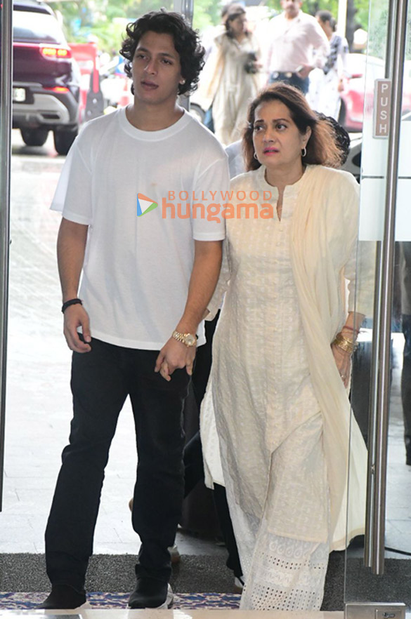 Photos Celebs attend the prayer meet of Krishan Kumar’s daughter Tishaa ...