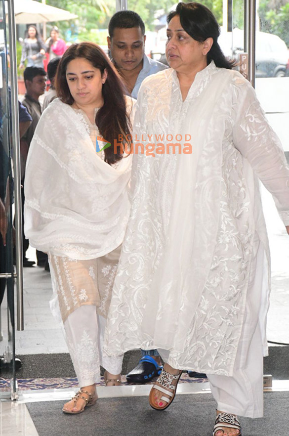 Photos Celebs attend the prayer meet of Krishan Kumar’s daughter Tishaa ...