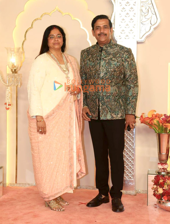 Photos Shah Rukh Khan, Salman Khan, Ananya Panday, John Cena, Sara Ali ...