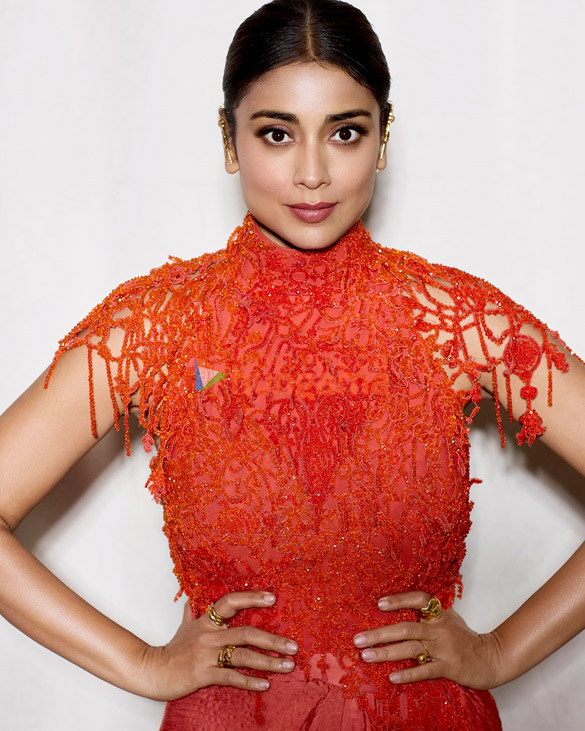 Shriya Saran Photos, Images, HD Wallpapers, Shriya Saran HD Images ...
