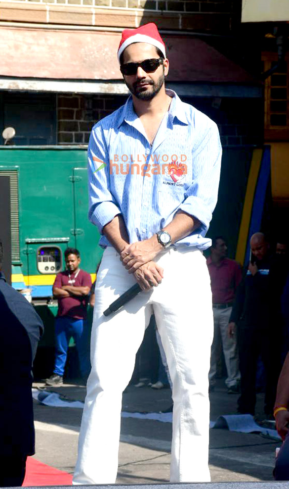 Photos Varun Dhawan, Atlee Kumar and Murad Khetani snapped promoting ...