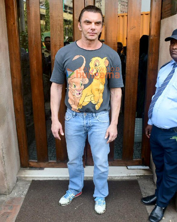 Photos Bobby Deol, Sohail Khan, Chunky Panday and others snapped at ...