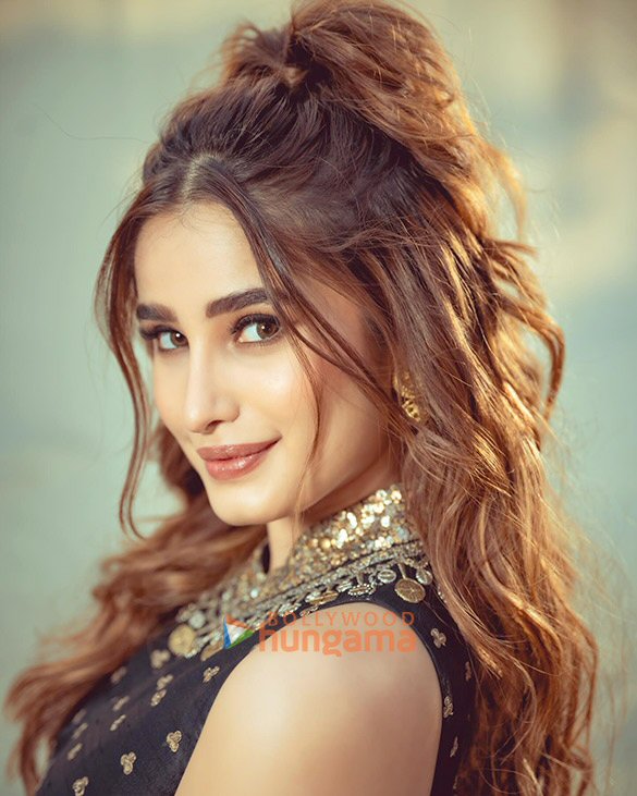 Rasha Thadani Photos, Images, HD Wallpapers, Rasha Thadani HD Images ...