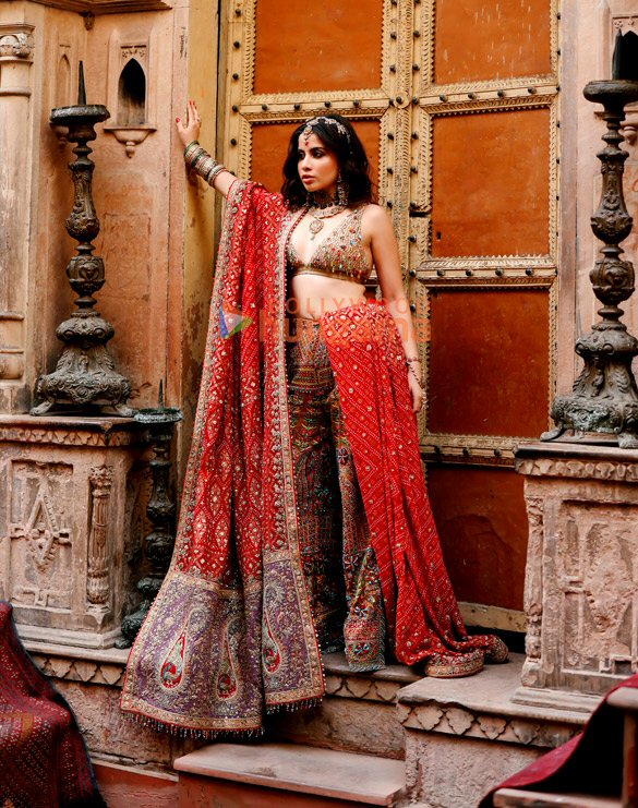 Uorfi Javed Photos, Images, HD Wallpapers, Uorfi Javed HD Images ...