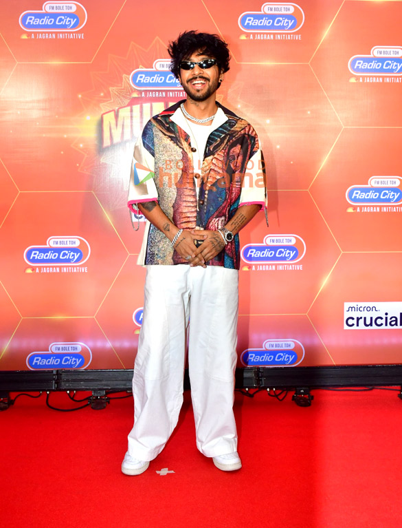 Photos Adah Sharma, Elli AvrRam and others attend the Mumbai Icons ...