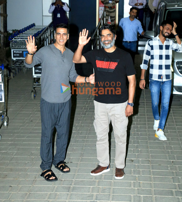 Photos: Akshay Kumar and R Madhavan snapped at Kalina airport | Parties ...