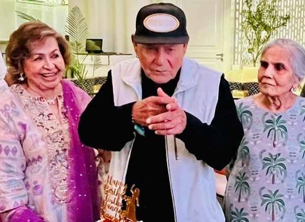 Salim Khan rings in his 90th birthday with Helen and Salma in ...