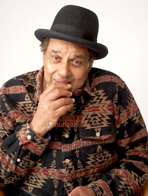 Explore Dharmendra Photo Gallery, HD Images & Pics - Bollywood Hungama