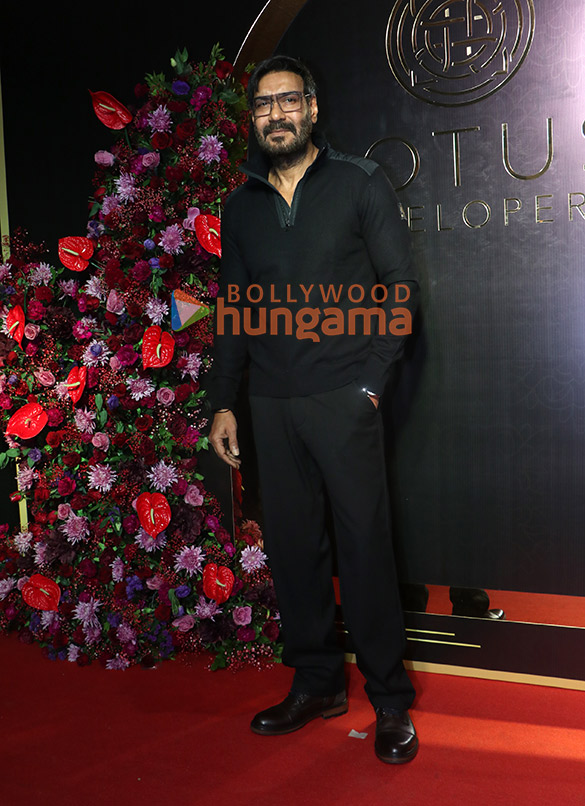 Photos: Ajay Devgn, Tiger Shroff, Shriya Saran, Elli AvrRam and others ...