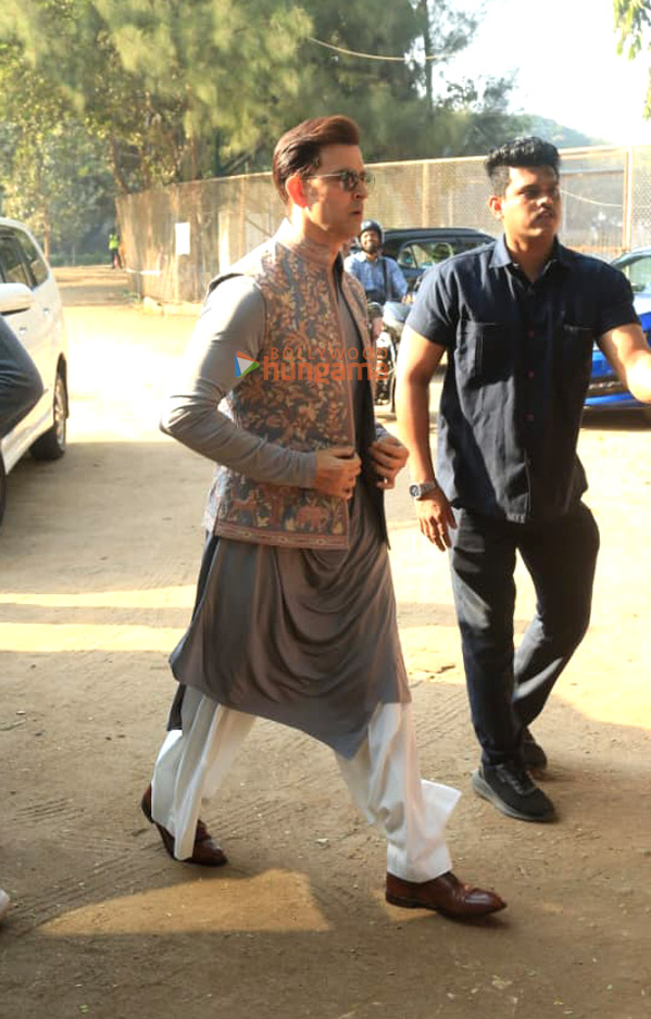 Photos: Hrithik Roshan, Pashmina Roshan and Madhu Mantena attend Eshaan ...