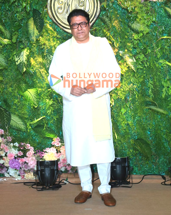 Photos Farhan Akhtar, Neha Dhupia, Karan Johar and others at Komal ...