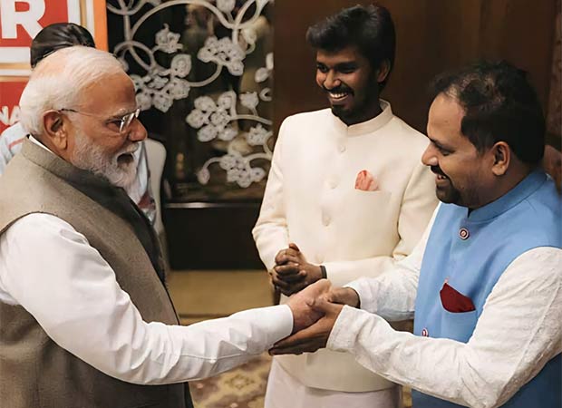 PM Narendra Modi meets Panchayat actors Ashok Pathak and Durgesh Kumar ...