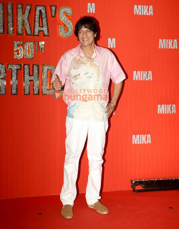Photos Hema Malini, Anupam Kher, Sonu Nigam, Iulia Vantur and others ...