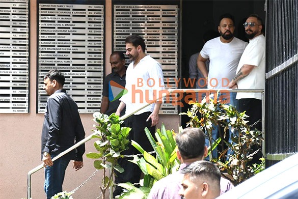 Photos Salman Khan, Sohail Khan, Arbaaz Khan and others snapped at ...